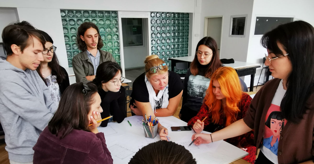 Re(in)novating the workspace in the architectural design studio - UAUIM